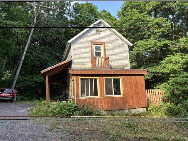 26698 W 9th St, Hubbell, MI 49934