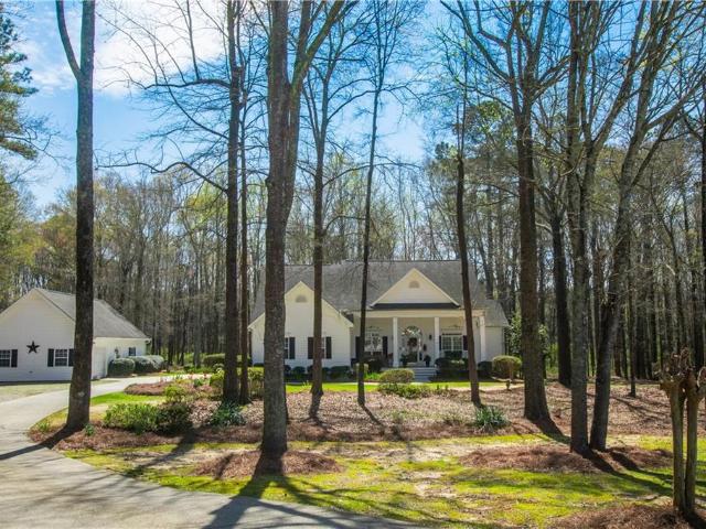 2669 Bay Ridge Dr, Loganville, GA 30052 | MLS #CL351782 | Compass
