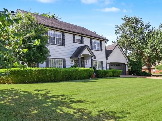 2669 E Meandering Way