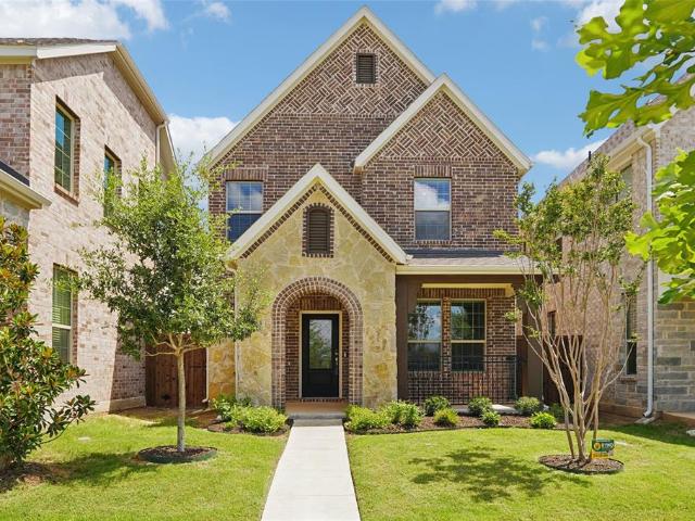 2669 Kings Canyon Mews