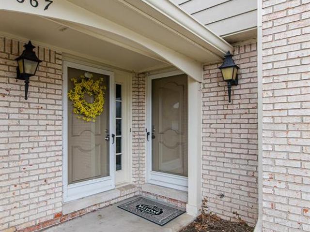 2669 Williamsburg Circle