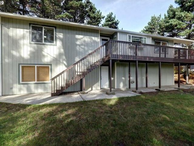 26605 Park Ave, Ocean Park, WA 98640