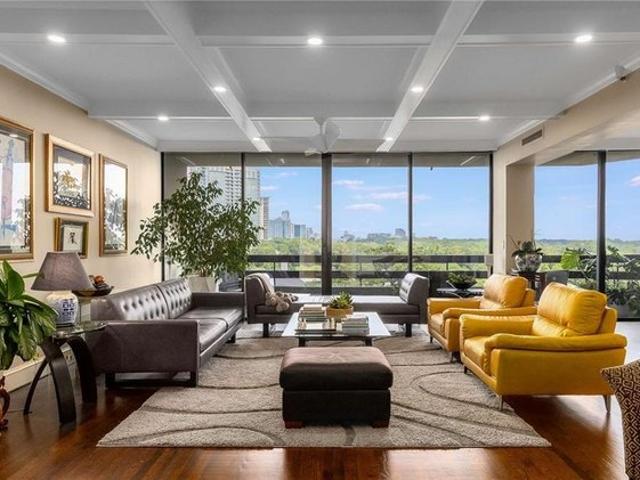 2660 Peachtree Rd NW Apt 13F, Atlanta, GA 30305