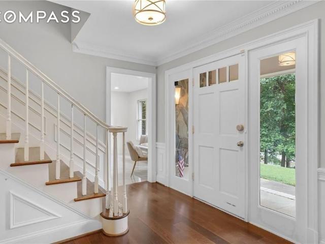 2660 Spalding Dr, Atlanta, GA