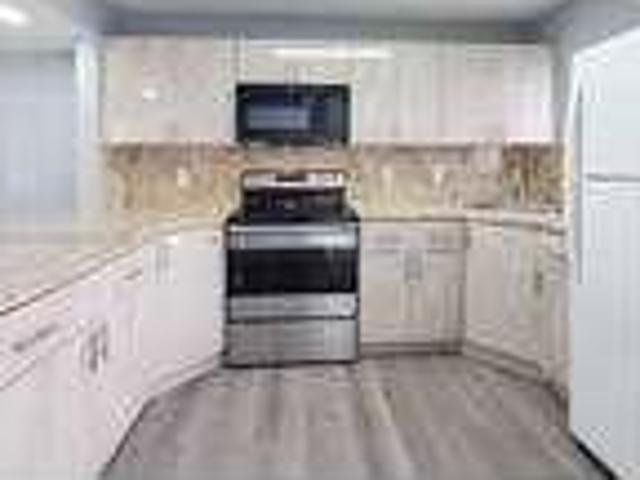 2660 76th St W #213, Hialeah, FL 33016