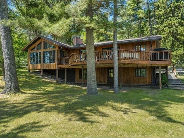 26610 Parkway Dr, Nisswa, MN 56468