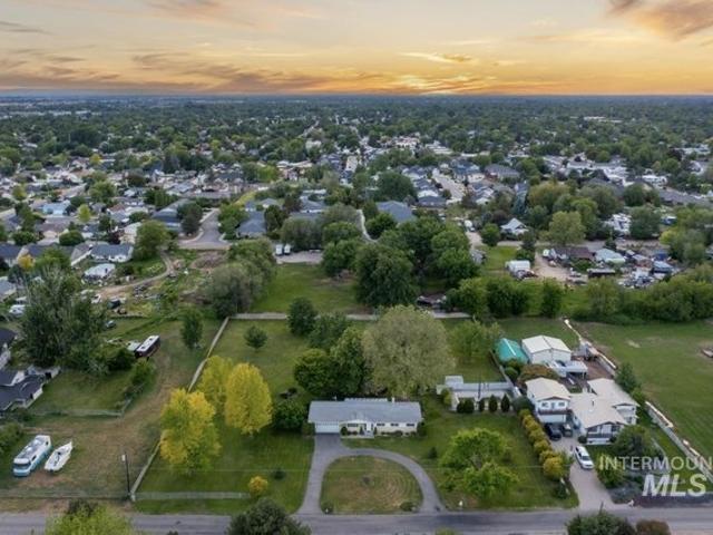 2661 N Dalton Ln, Boise, ID 83704