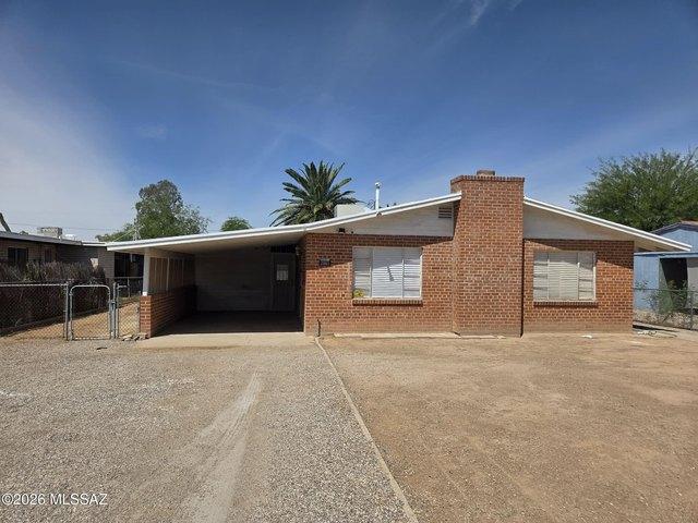 2661 N Winstel Blvd, Tucson, AZ 85716