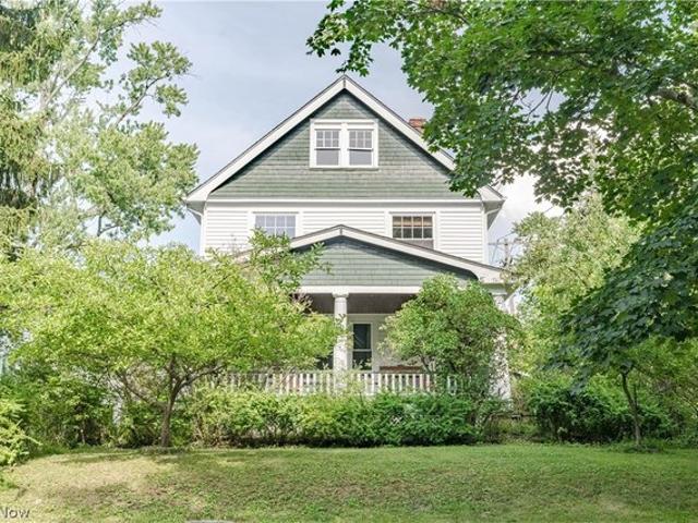 2661 Idlewood Rd, Cleveland Heights, OH 44118