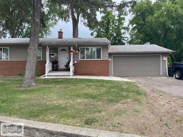 2661 W Utica Rd, Utica, MI 48317