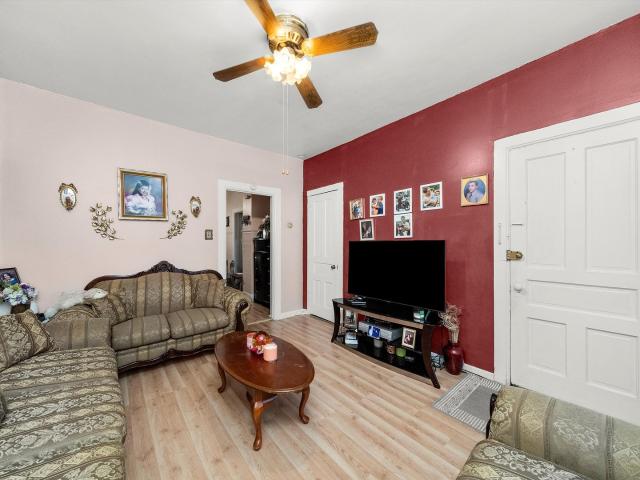 2662 N Ashland Avenue