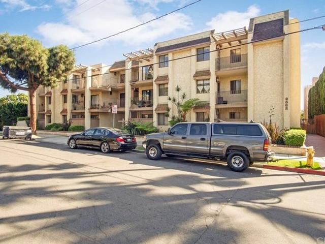 2662 E 20th St Apt 307, Signal Hill, CA 90755