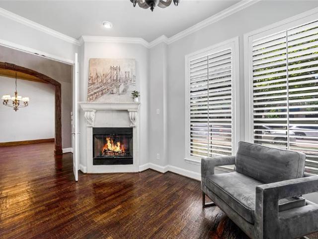 2662 Sharlis Drive