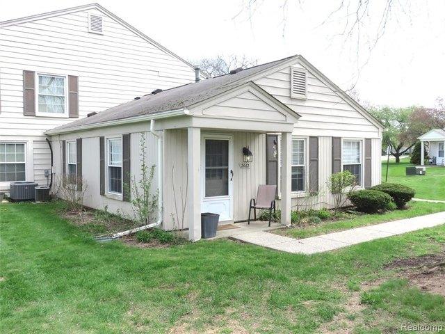 2662 Wildwood Ct, Orion, MI 48360