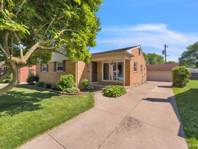 26637 Clairview Drive