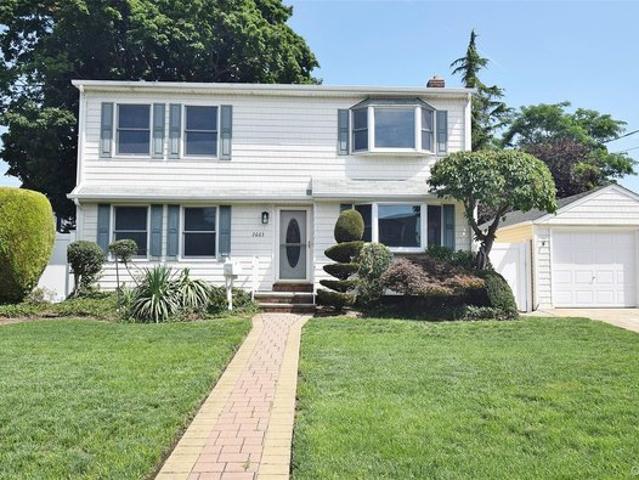 2663 Cedar Ln, North Bellmore, NY 11710