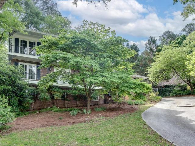 2663 Rangewood Drive NE