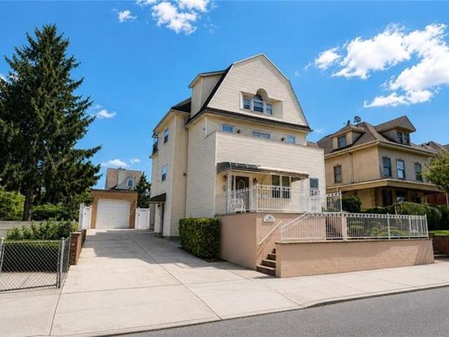 266 83rd St, Brooklyn, NY 11209