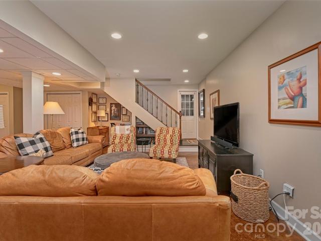266 Cedarbrook Lane