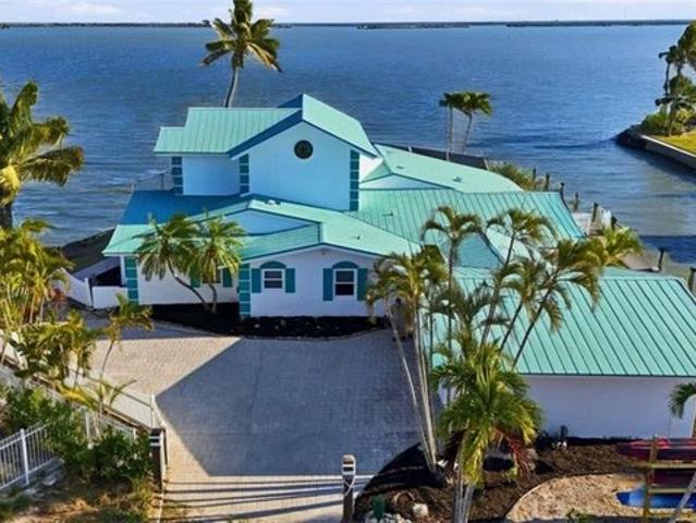 266 Curlew St Lot A, Fort Myers Beach, FL 33931
