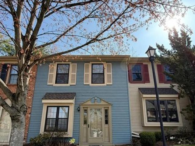 266 Gloucester Ct, Aberdeen, NJ 07747
