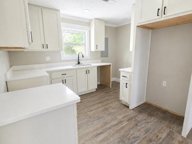 266 Edwards Ln
