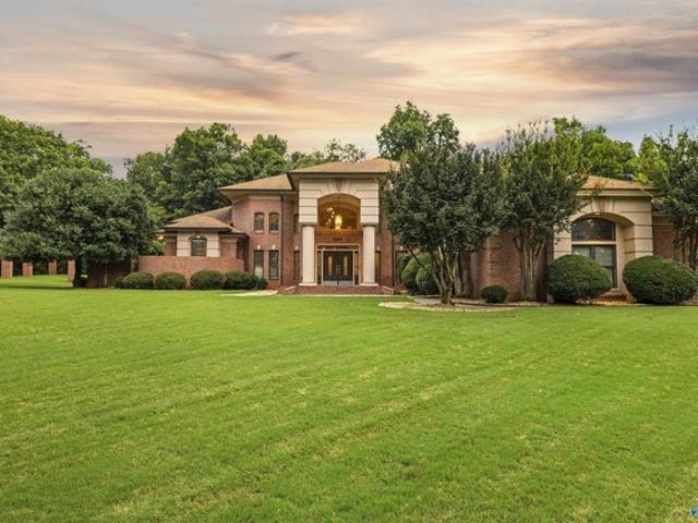 266 Forest Home Dr, Trinity, AL 35673