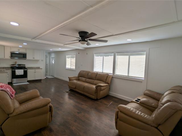 266 Hunters Glen