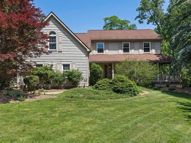 266 Oakham Ct, Powell, OH 43065