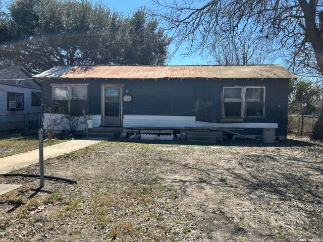 266 Lorita Dr, San Antonio, TX 78214 | MLS #1945 | Compass