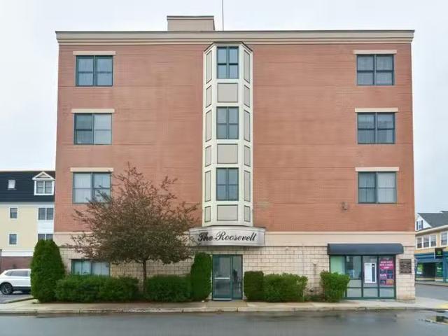 266 N MAIN ST UNIT 8, MANSFIELD, MA 02048 Condo/Townhome For S.