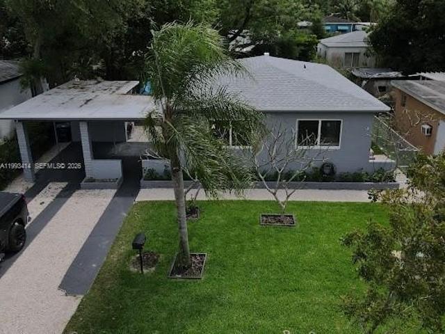 266 NE 162nd St, Miami, FL 33162