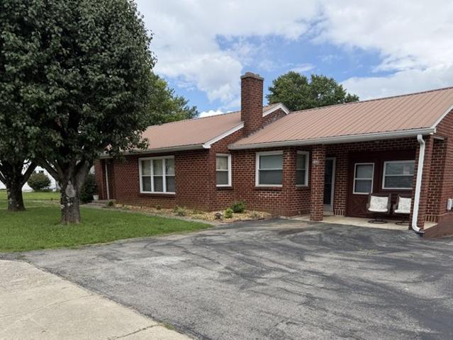 266 Sparta St, Spencer, TN 38585