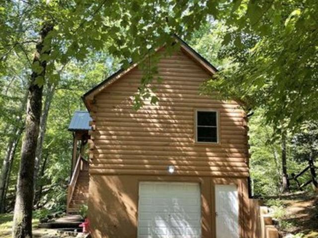 266 Springbrook Dr, Franklin, NC 28734