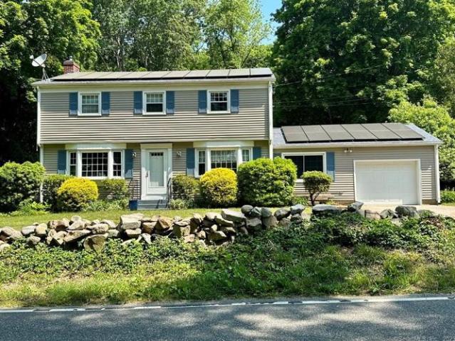 266 Stoddards Wharf Rd, Ledyard, CT 06335