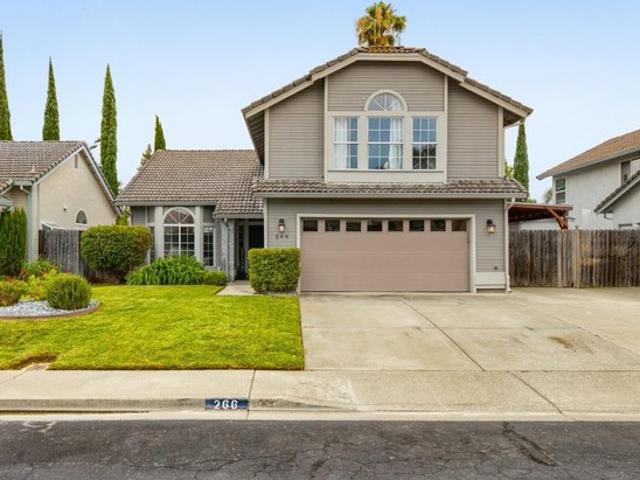 266 Sunridge Way, Vacaville, CA 95688