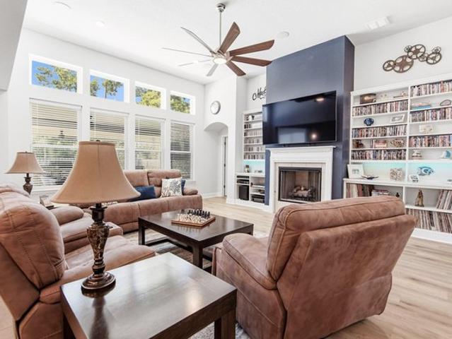 266 Sweet Tea Ln, Freeport, FL 32439
