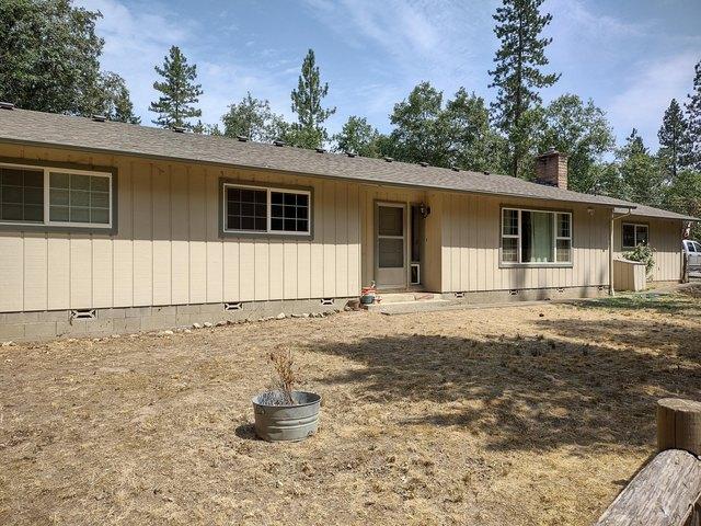 266 Pearl Dr, Grants Pass, OR 97527
