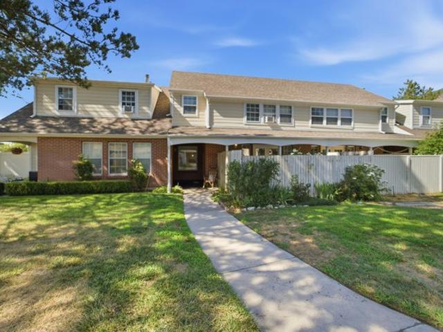 266 W Meadow Ln, Centerville, UT 84014
