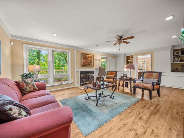 266 Valley Club Circle