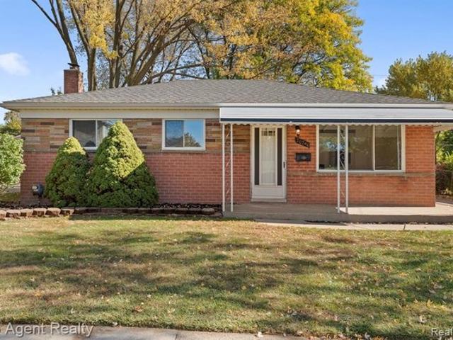 26746 Grobbel Ave, Warren, MI 48091
