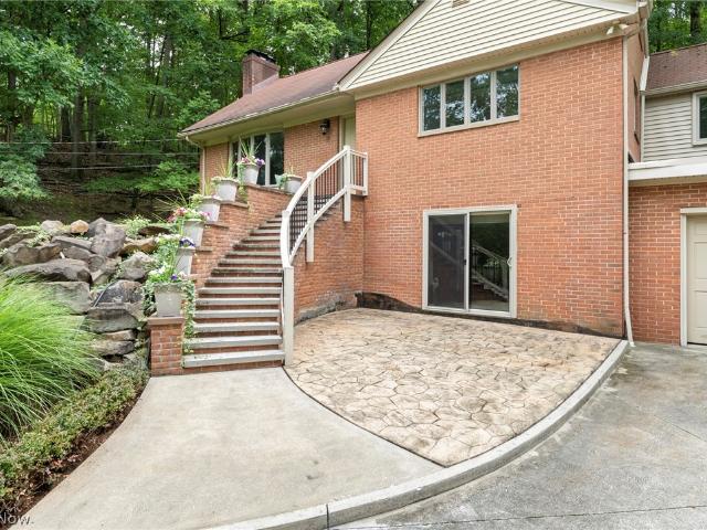 2675 W Ridgewood Drive
