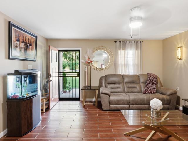 2675 woodlawn ter