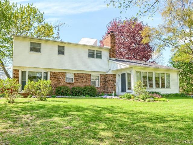 2676 Porcupine Trail
