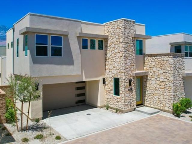 2677 Maverick Ln, Palm Springs, CA 92264