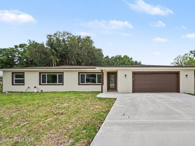 2678 Pine Ave, Mims, FL 32754