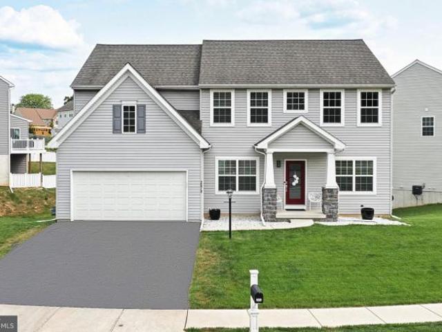 2670 Friends Cir, York, PA 17408