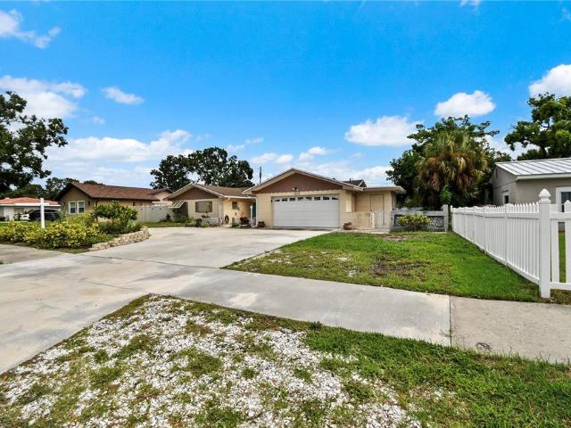 2670 Pinellas Point Dr S, St. Petersburg, FL 33712 | MLS #TB8424 | Compass