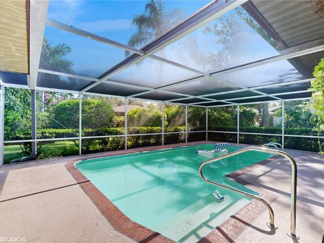 2670 Red Oak Ct, Clearwater, FL 33761 | MLS #TB8415 | Compass