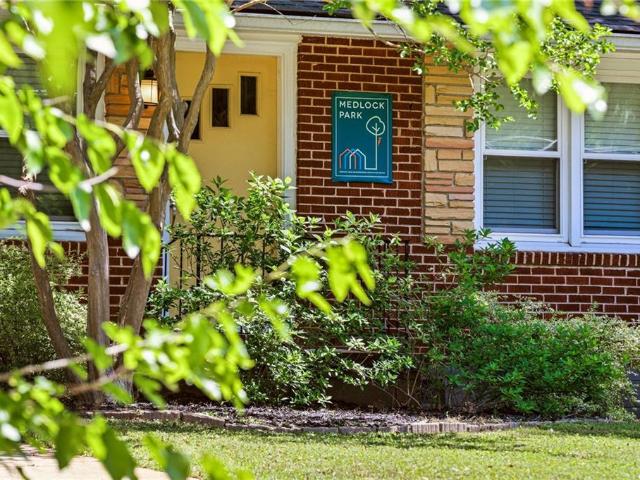 2670 Woodridge Drive